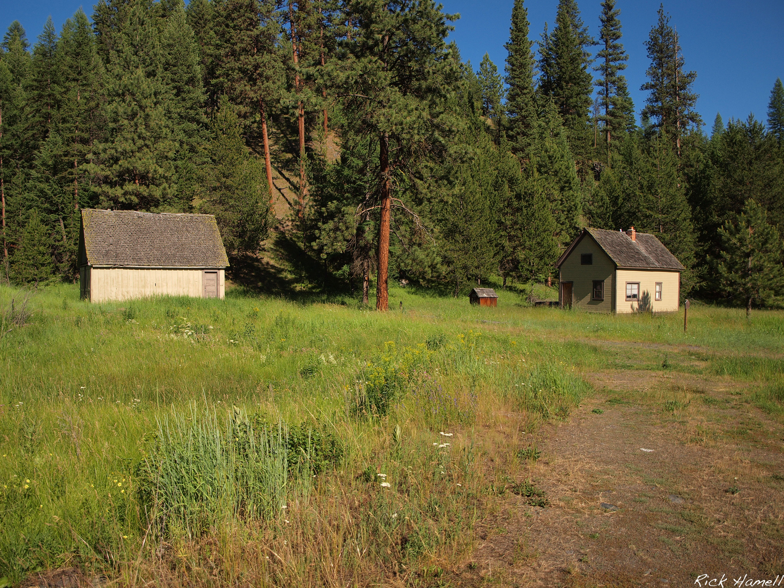 Wallowa Forest Outpost Buildings - Pacific Northwest Photoblog